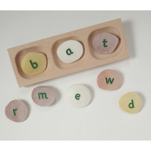 3-pebble Word-building Tray | HE1813352